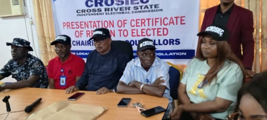 CR POLLS: CROSIEC Presents Certificate of Return To Newly Elected ...