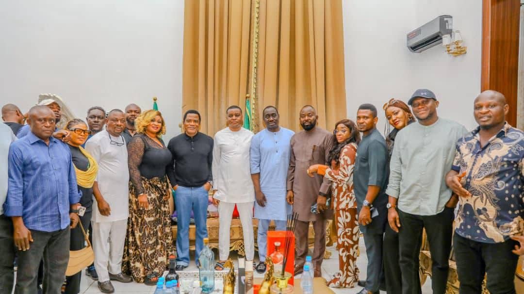 Deputy Governor Peter Odey Receives Senator Jarigbe Agom on ...